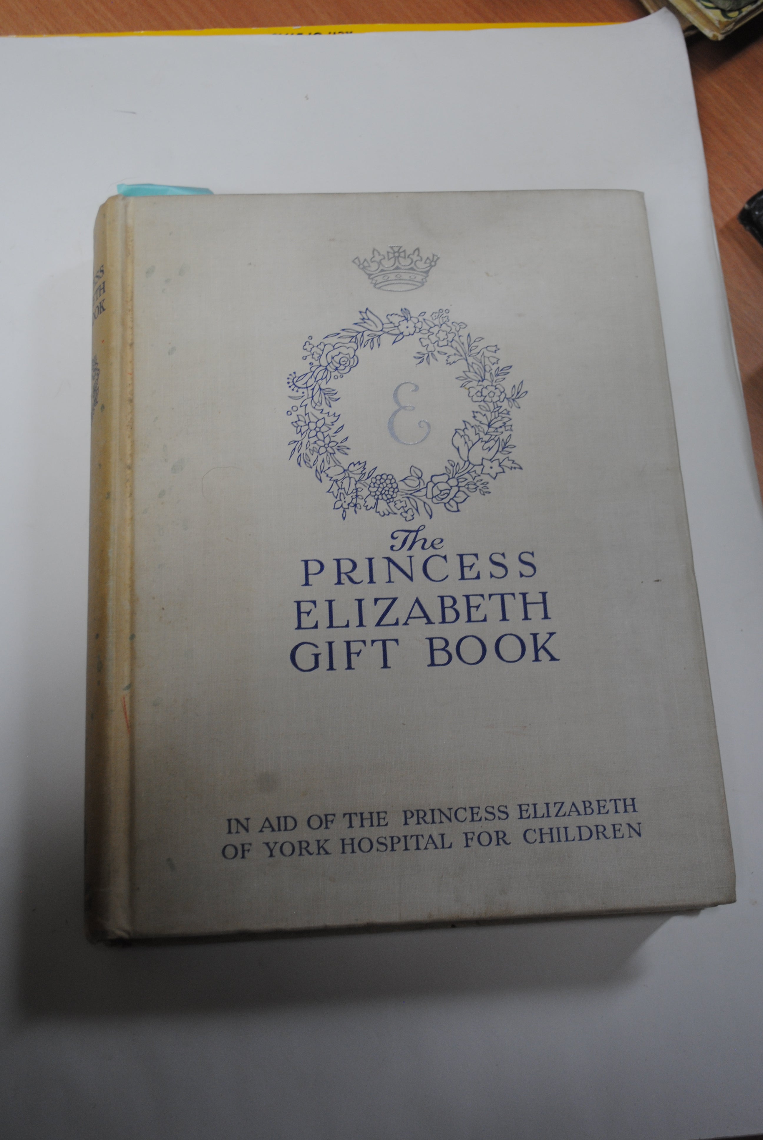 The Princess Elizabeth Gift Book – Senjobooks